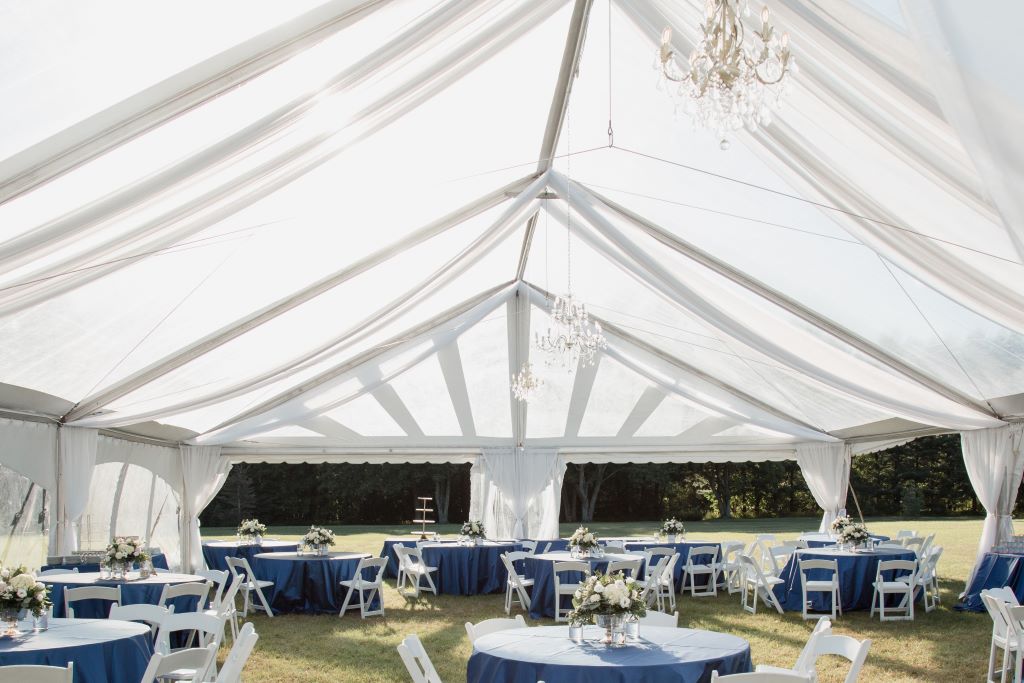 Tent Décor – Annie Lane Events & Decor
